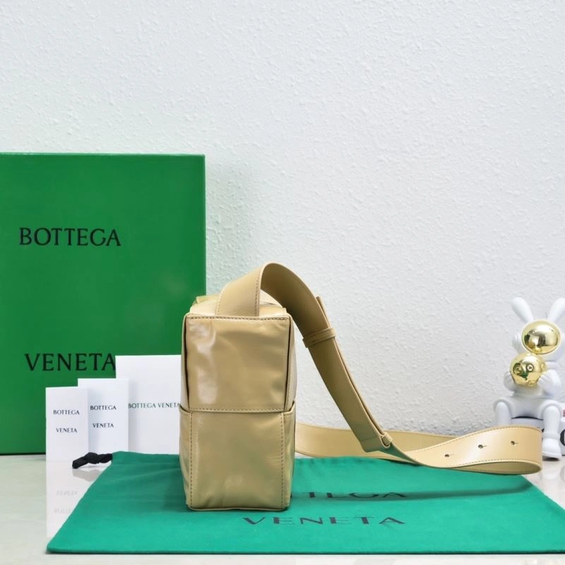 Inexpensive Bottega Veneta Satchel Bags