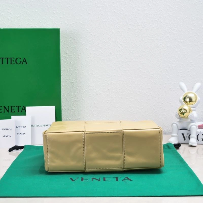 Inexpensive Bottega Veneta Satchel Bags