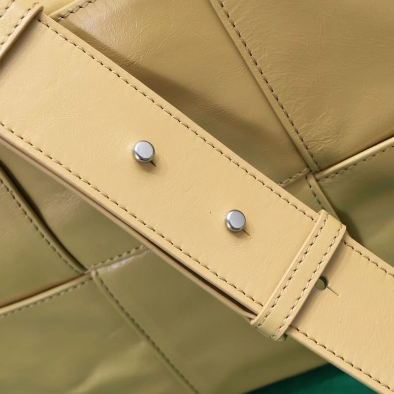 Inexpensive Bottega Veneta Satchel Bags