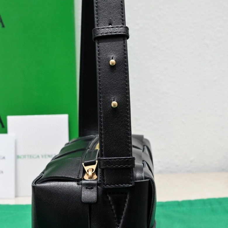 Top mirror Bottega Veneta Satchel Bags