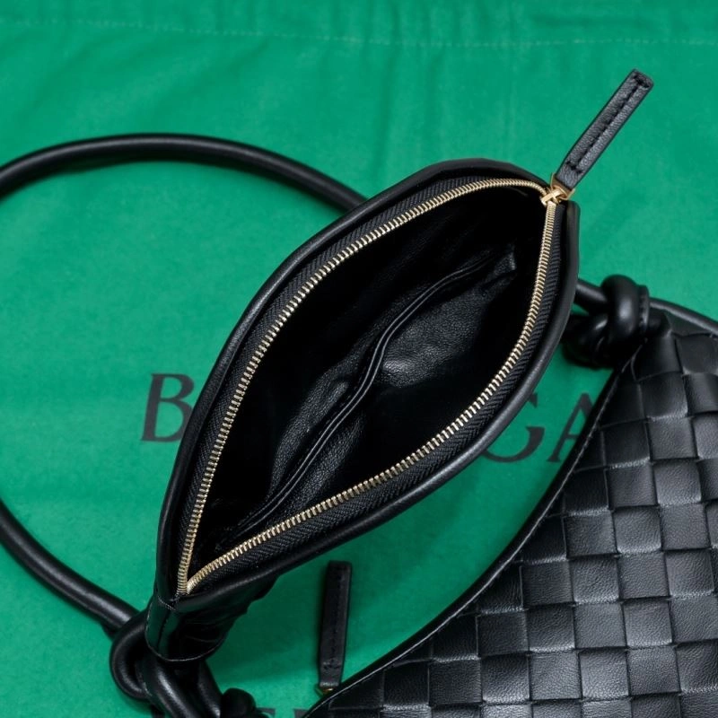 Accurate model Bottega Veneta Satchel Bags