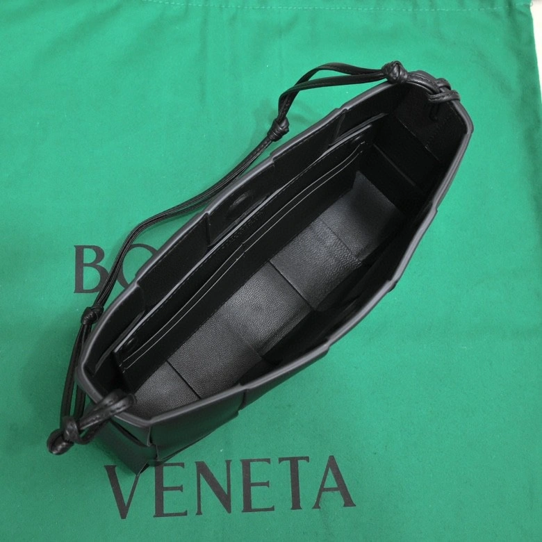 Precise copy Bottega Veneta Satchel Bags