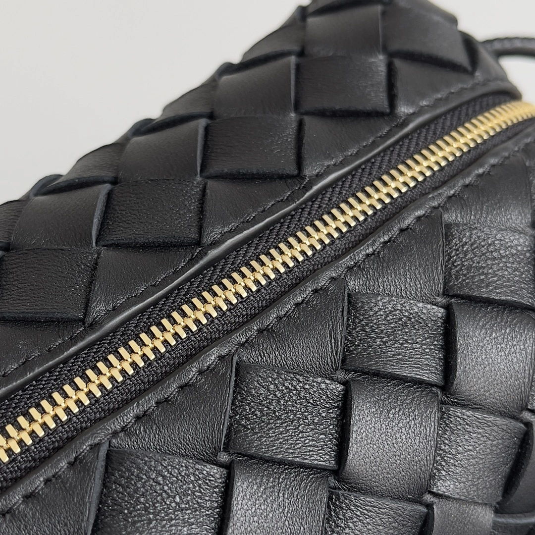 Brand-authenticated Bottega Veneta Satchel Bags