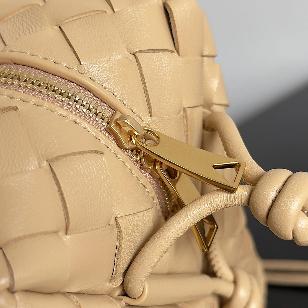 Bargain Bottega Veneta Satchel Bags