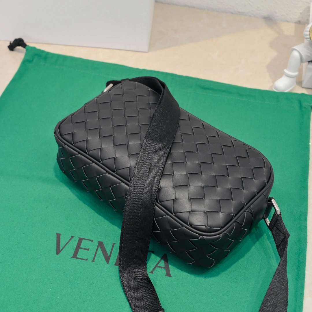 Real Bottega Veneta Satchel Bags