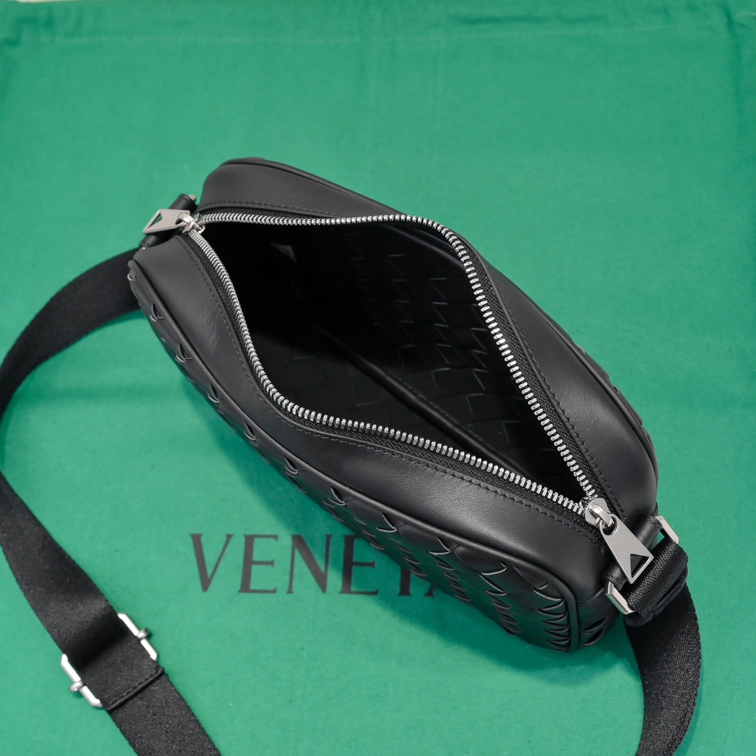 Real Bottega Veneta Satchel Bags