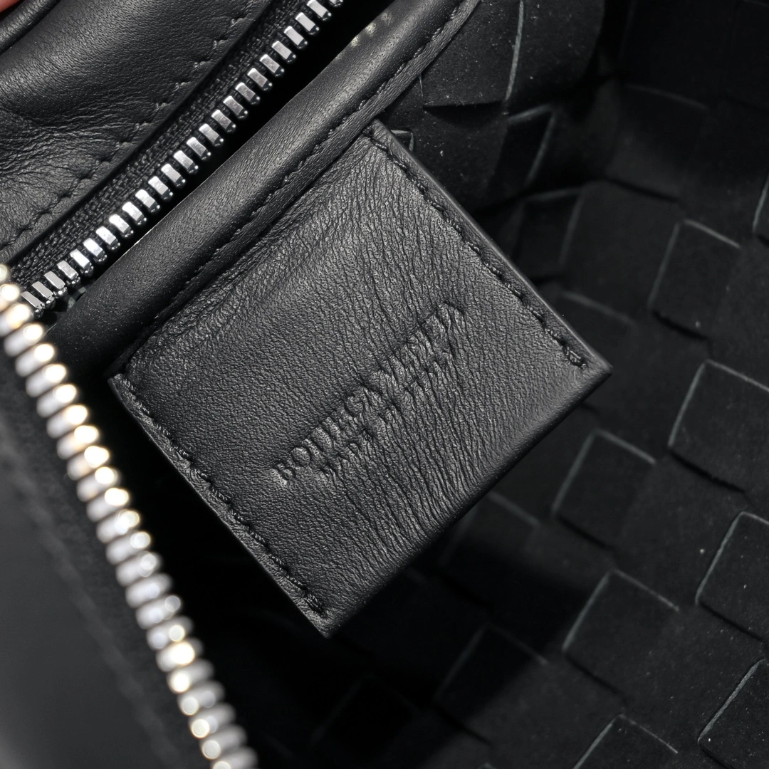Real Bottega Veneta Satchel Bags