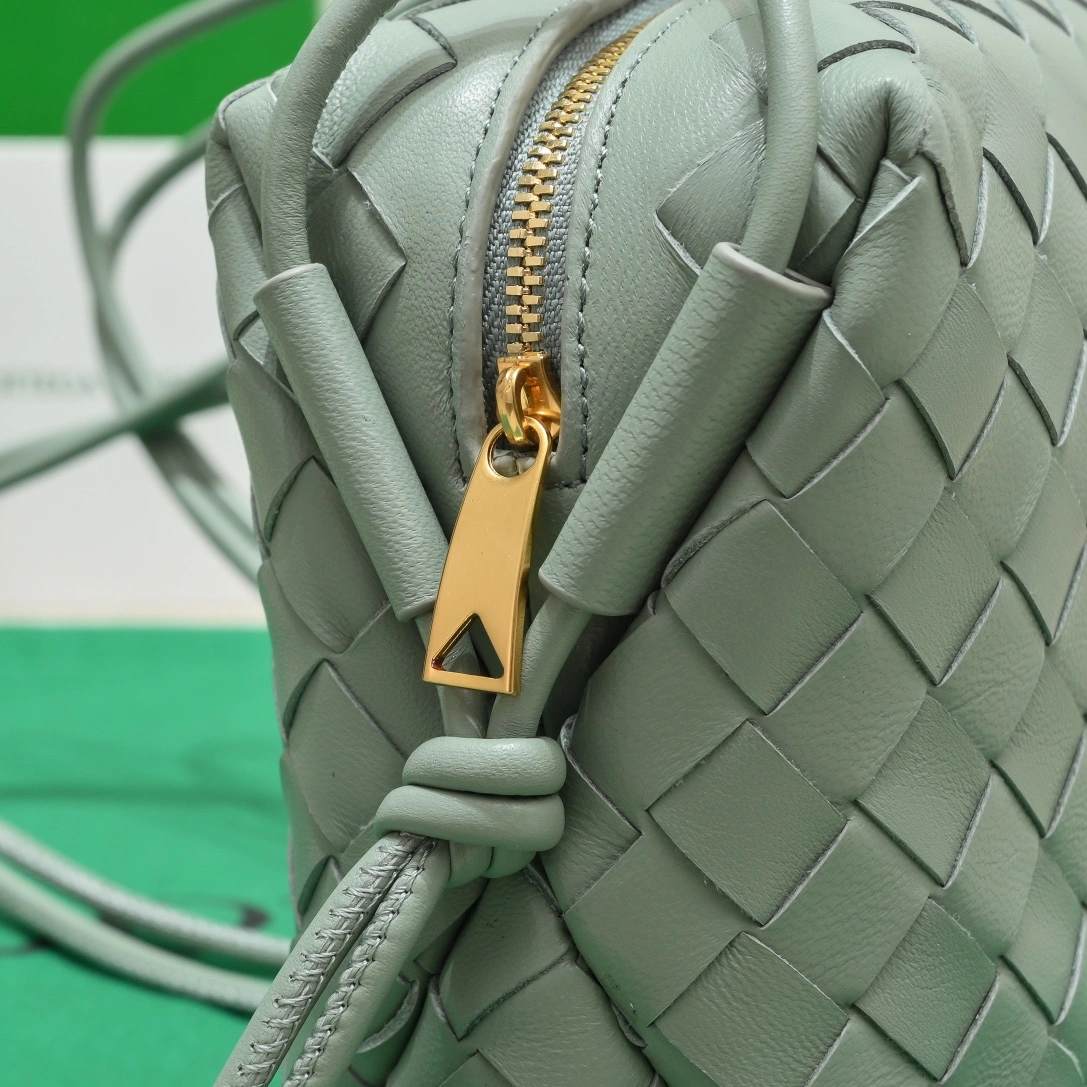 Indistinguishable Bottega Veneta Satchel Bags