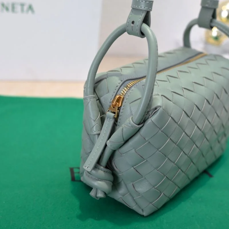 Accurate model Bottega Veneta Satchel Bags