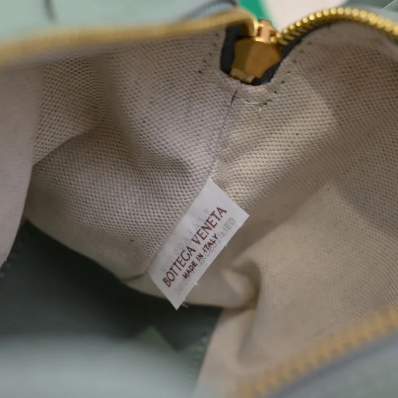 Accurate model Bottega Veneta Satchel Bags