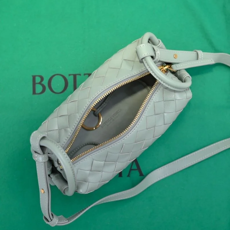 Accurate model Bottega Veneta Satchel Bags