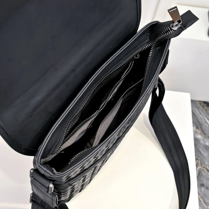 Indistinguishable Bottega Veneta Satchel Bags
