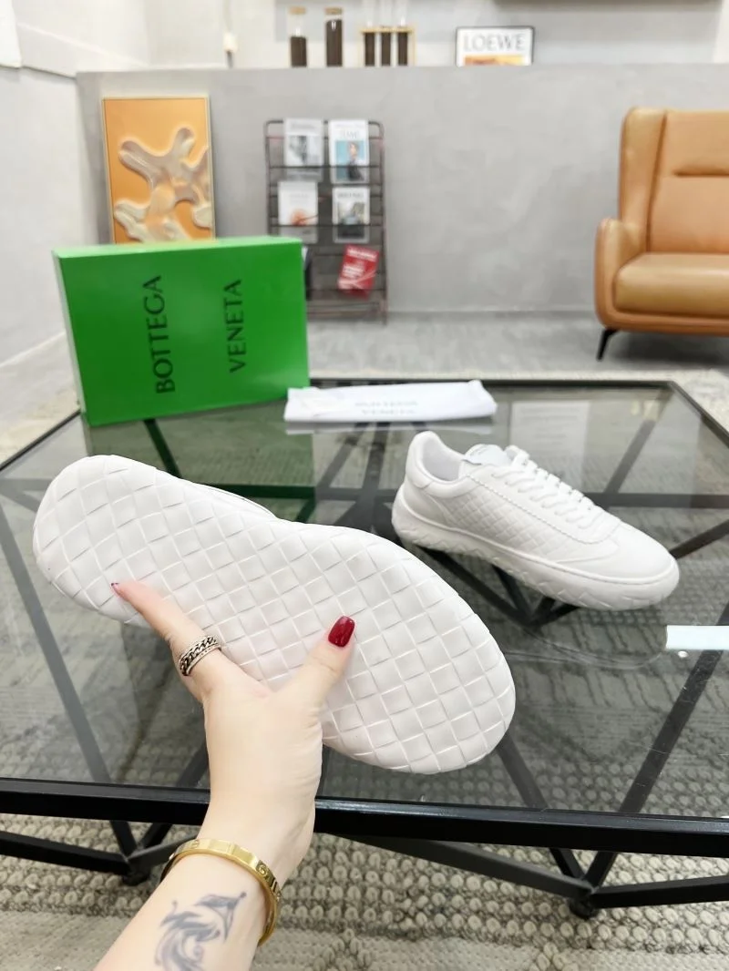 Accurate model Bottega Veneta Shoes