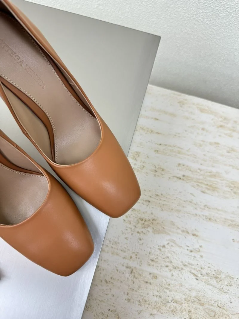Indistinguishable Bottega Veneta Shoes
