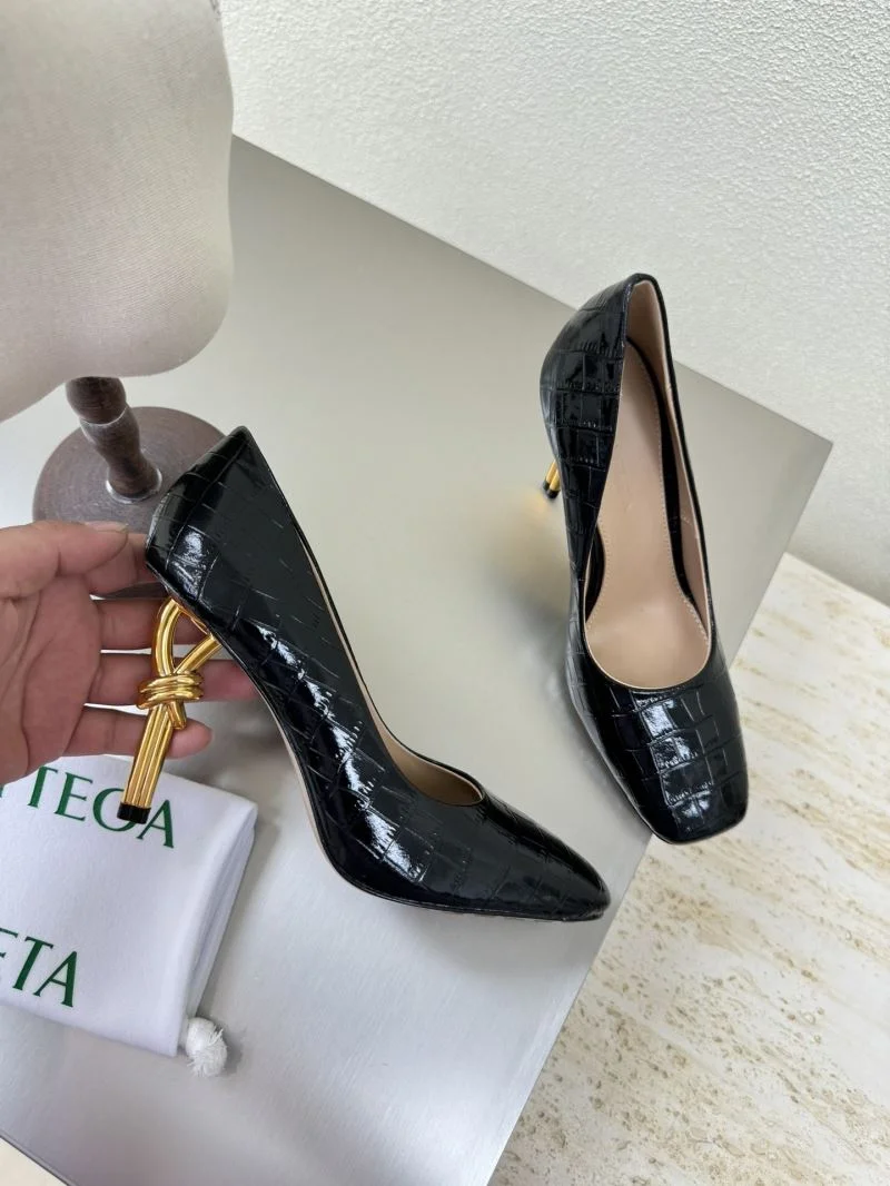 Low-cost Bottega Veneta Shoes