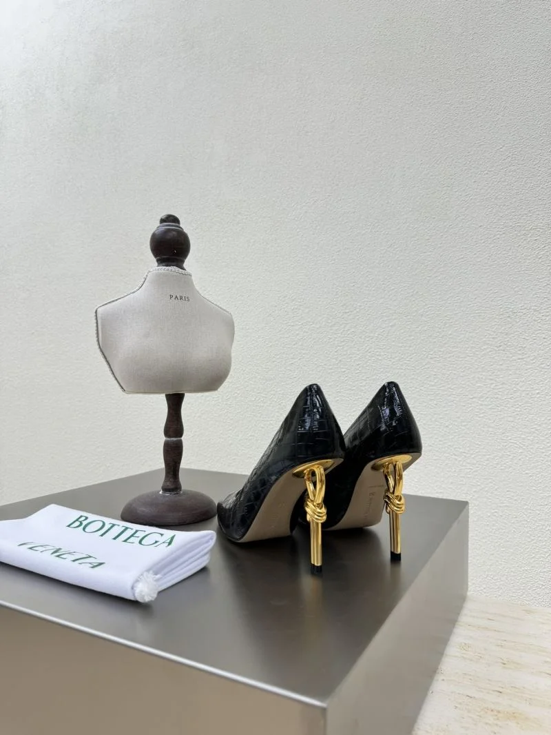 Low-cost Bottega Veneta Shoes
