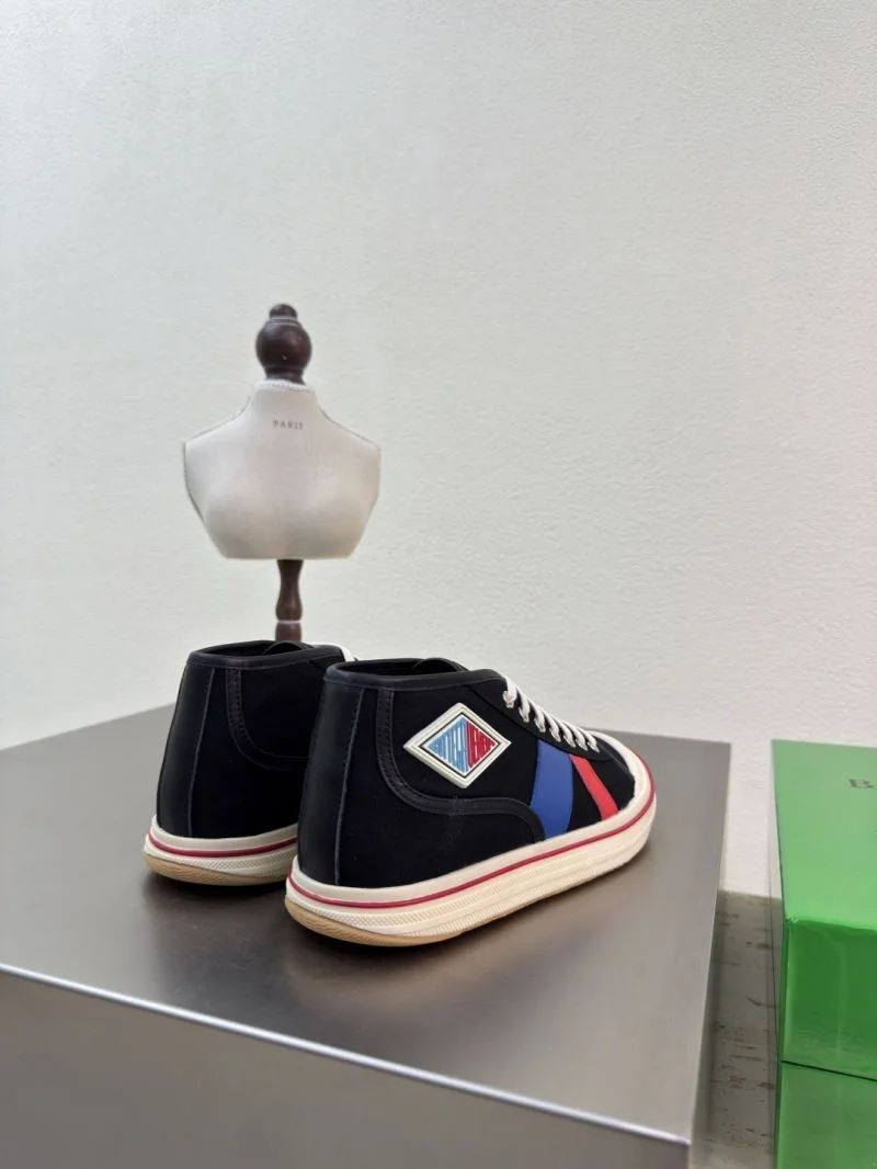 Indistinguishable Bottega Veneta Shoes