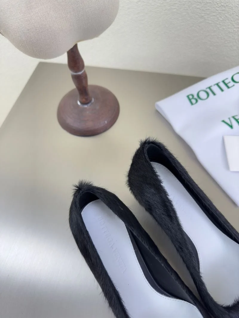 Official Bottega Veneta Shoes