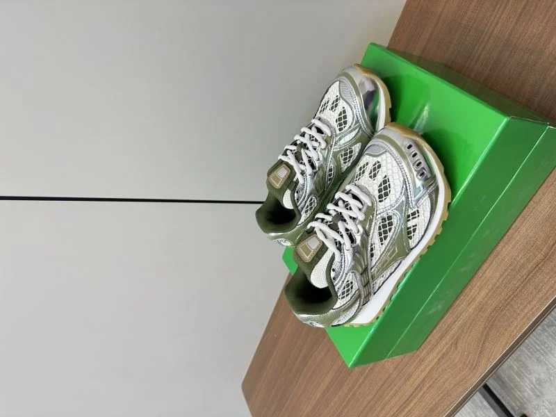 Accurate model Bottega Veneta Shoes