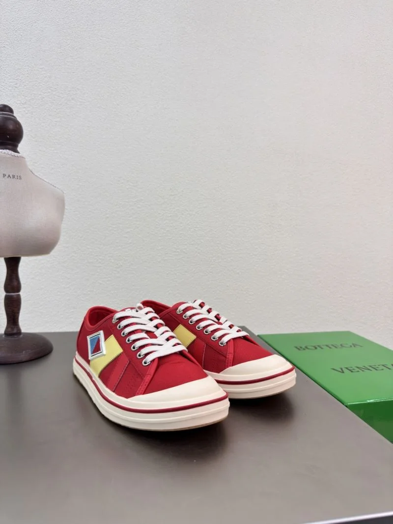 Accurate model Bottega Veneta Shoes