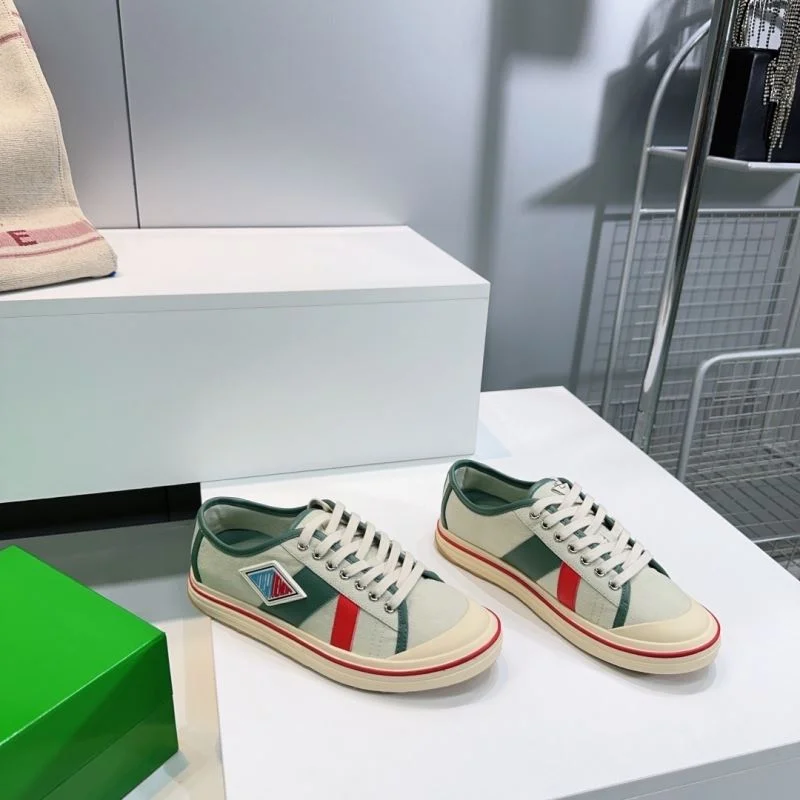 Accurate model Bottega Veneta Shoes