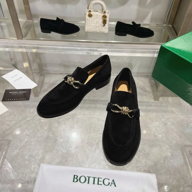 Indistinguishable Bottega Veneta Shoes