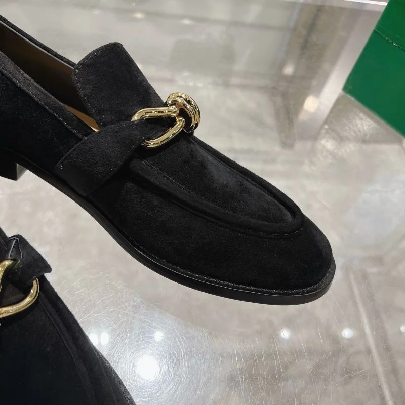 Indistinguishable Bottega Veneta Shoes