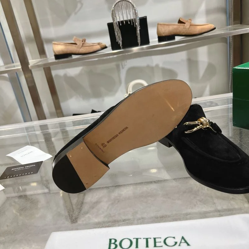 Indistinguishable Bottega Veneta Shoes