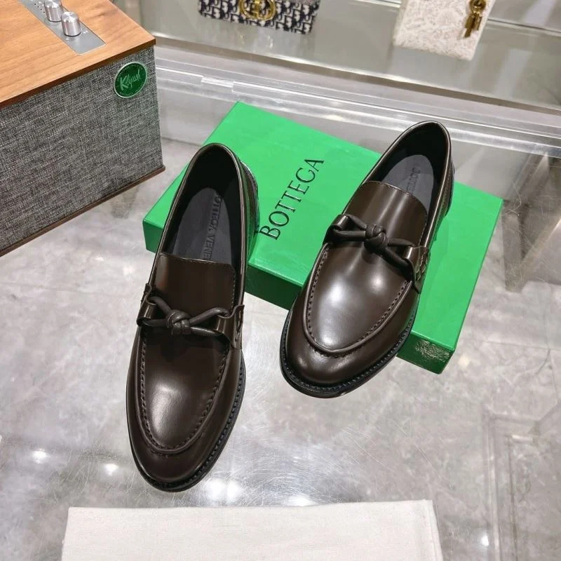 Accurate model Bottega Veneta Shoes