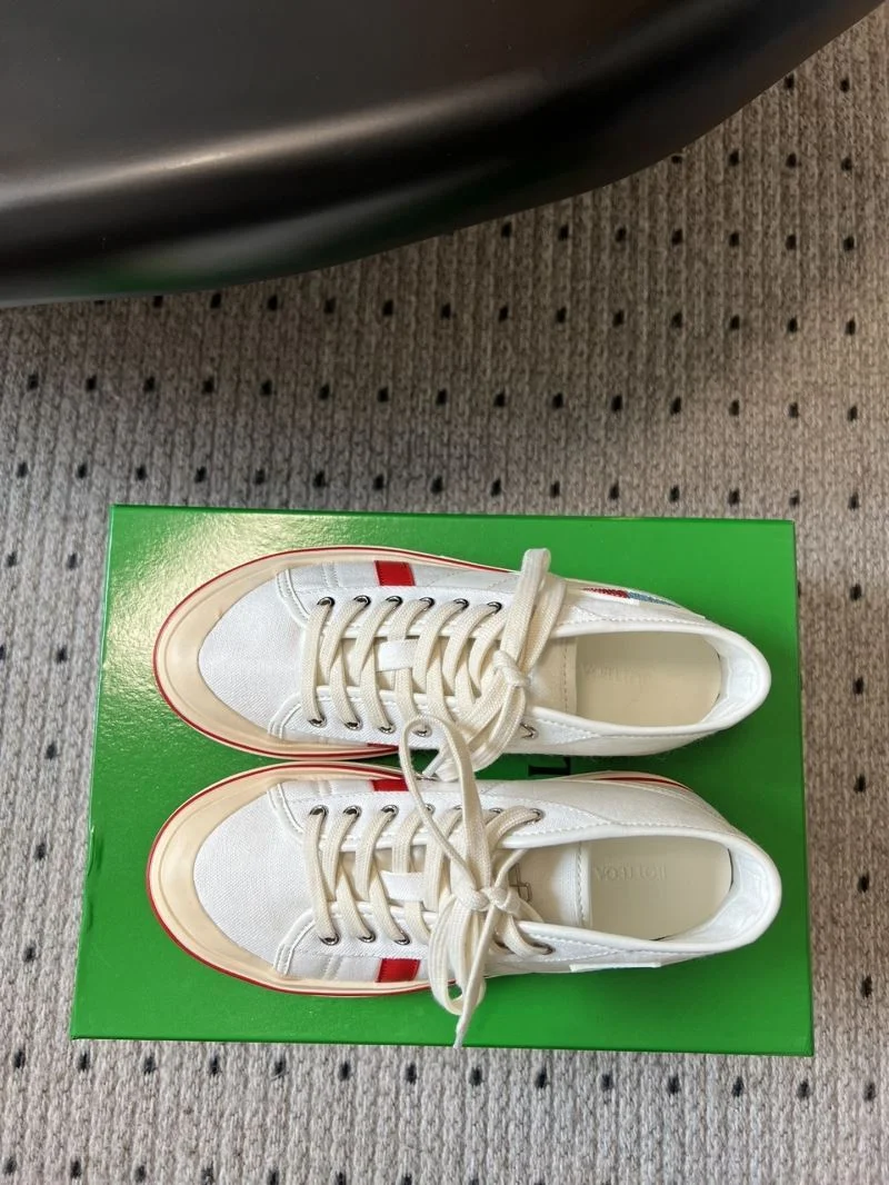 Indistinguishable Bottega Veneta Shoes