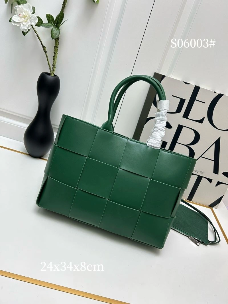 Value-priced Bottega Veneta Shopping Bags