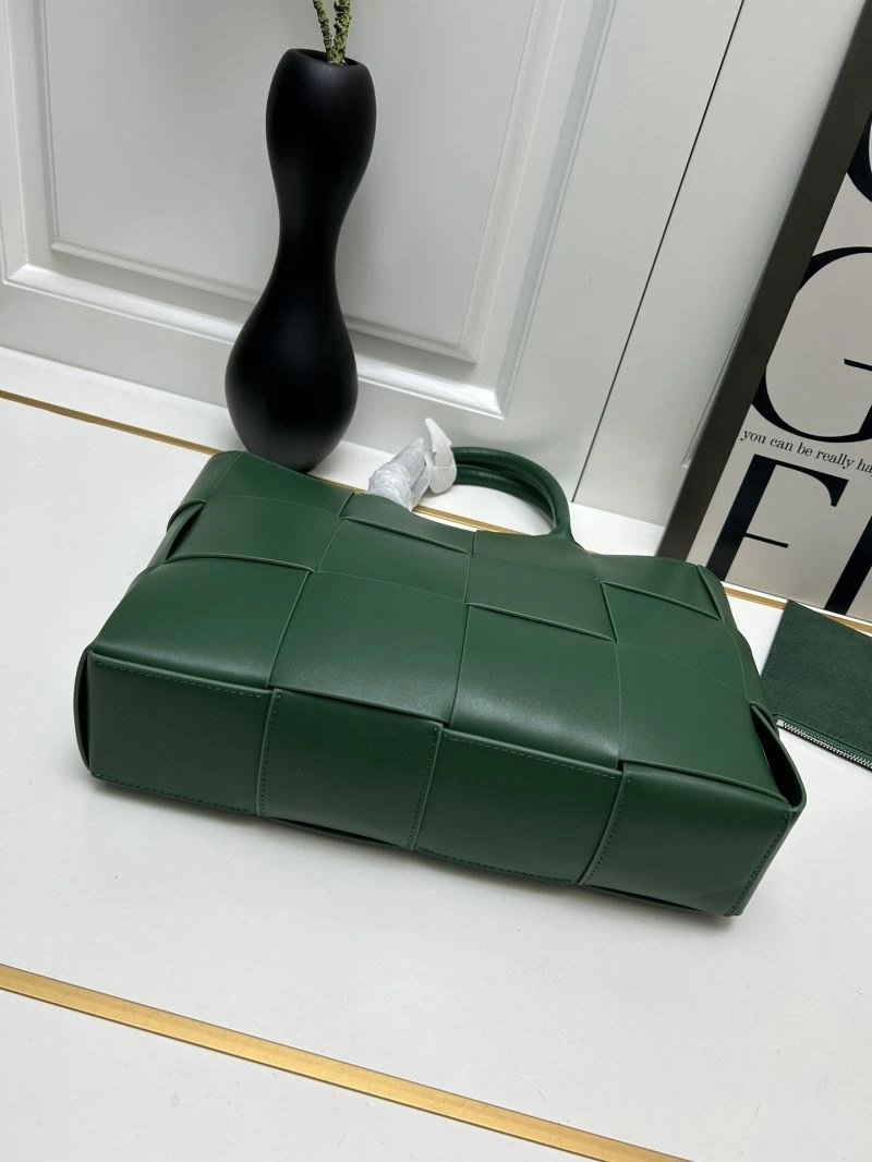 Value-priced Bottega Veneta Shopping Bags