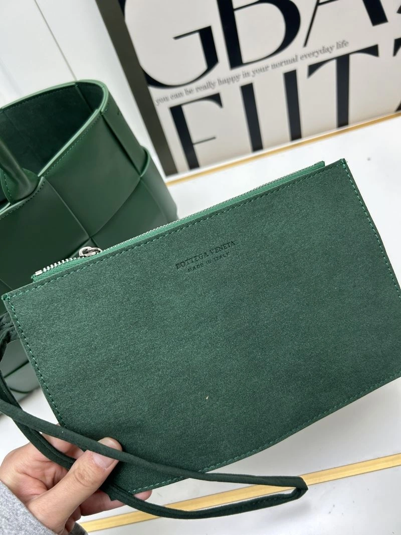 Value-priced Bottega Veneta Shopping Bags