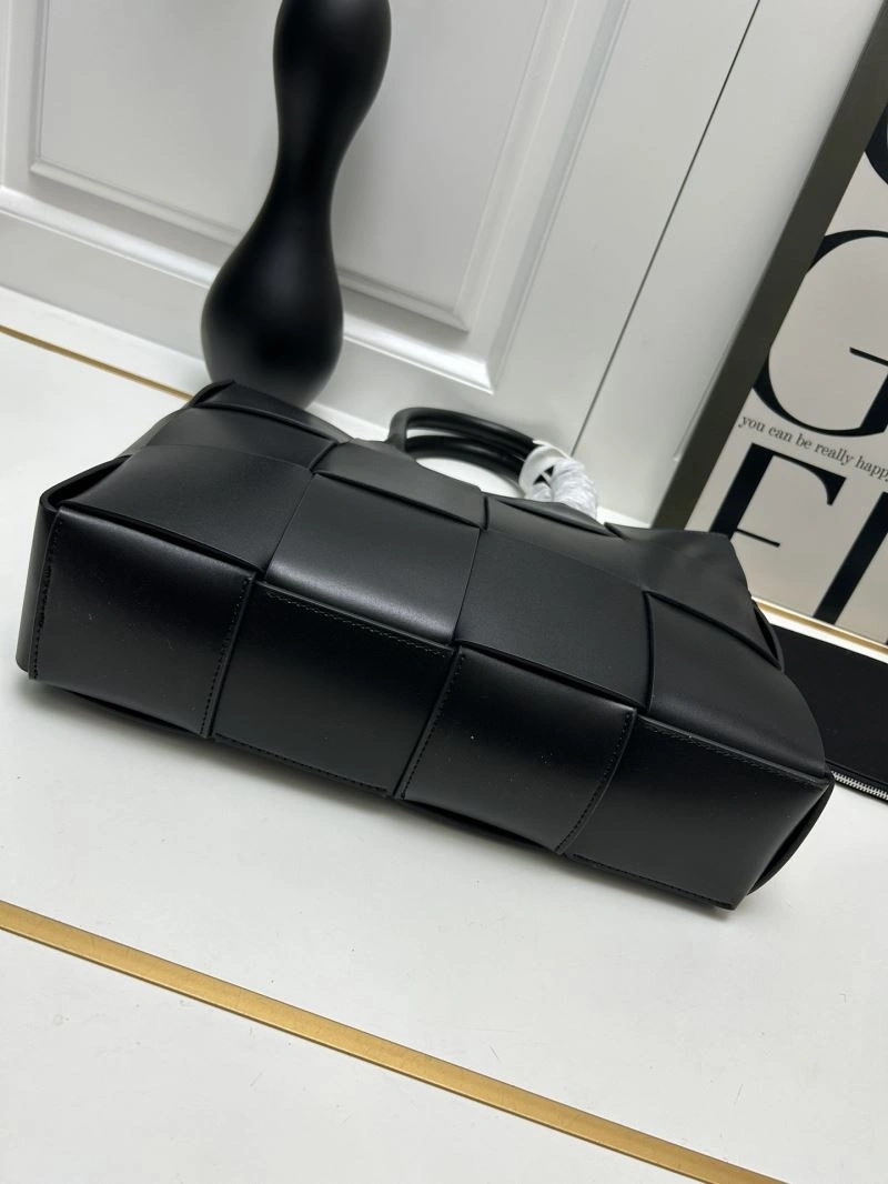 Inexpensive Bottega Veneta Shopping Bags