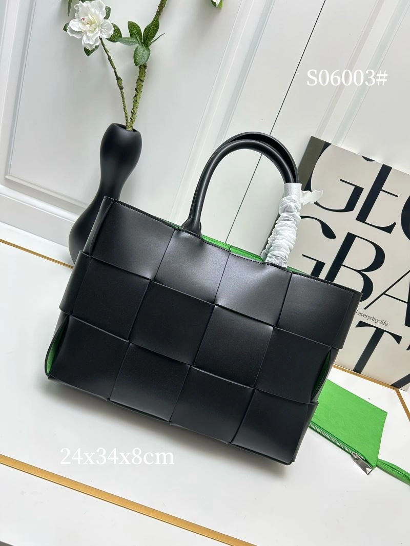 Indistinguishable Bottega Veneta Shopping Bags