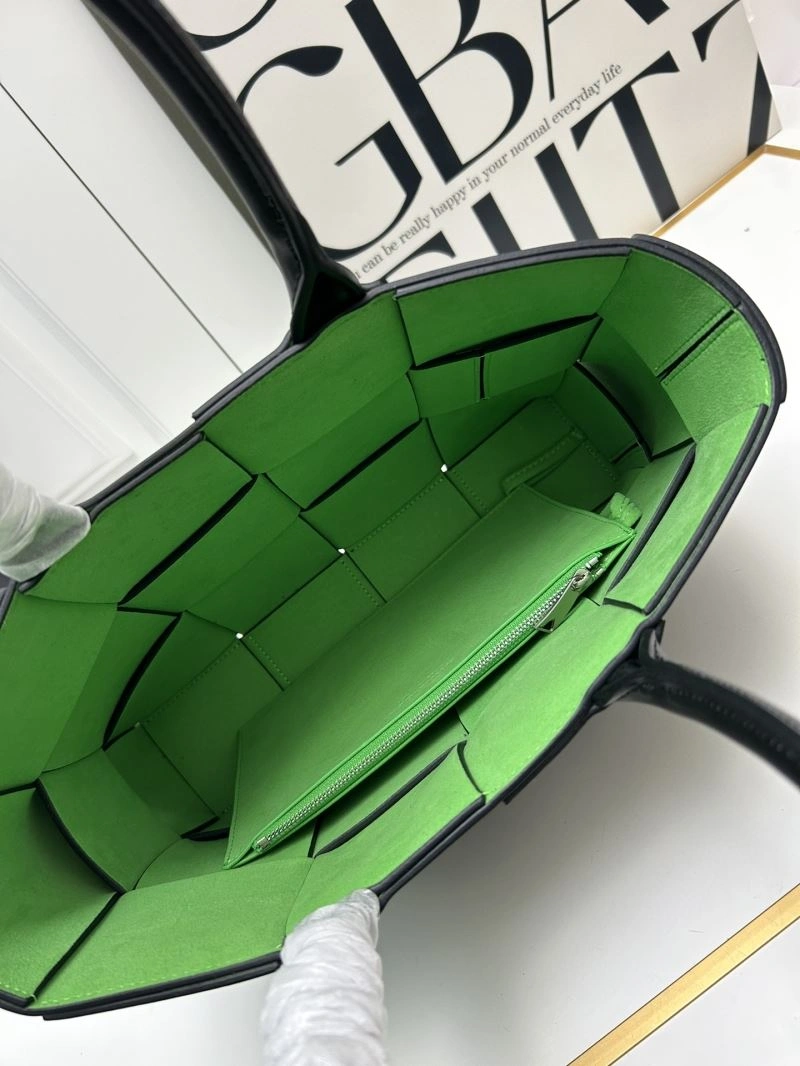 Indistinguishable Bottega Veneta Shopping Bags