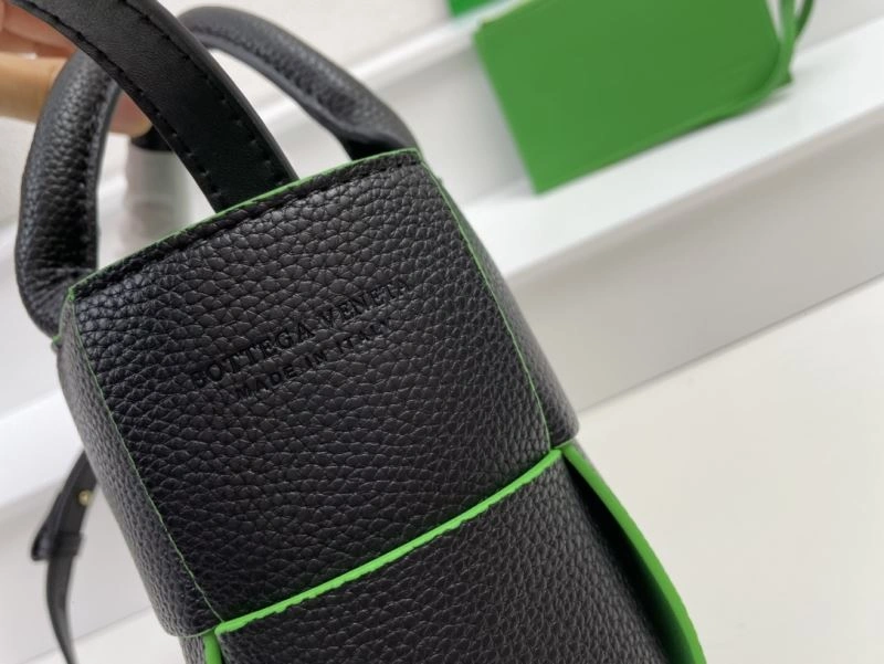 Discounted Bottega Veneta Shopping Bags