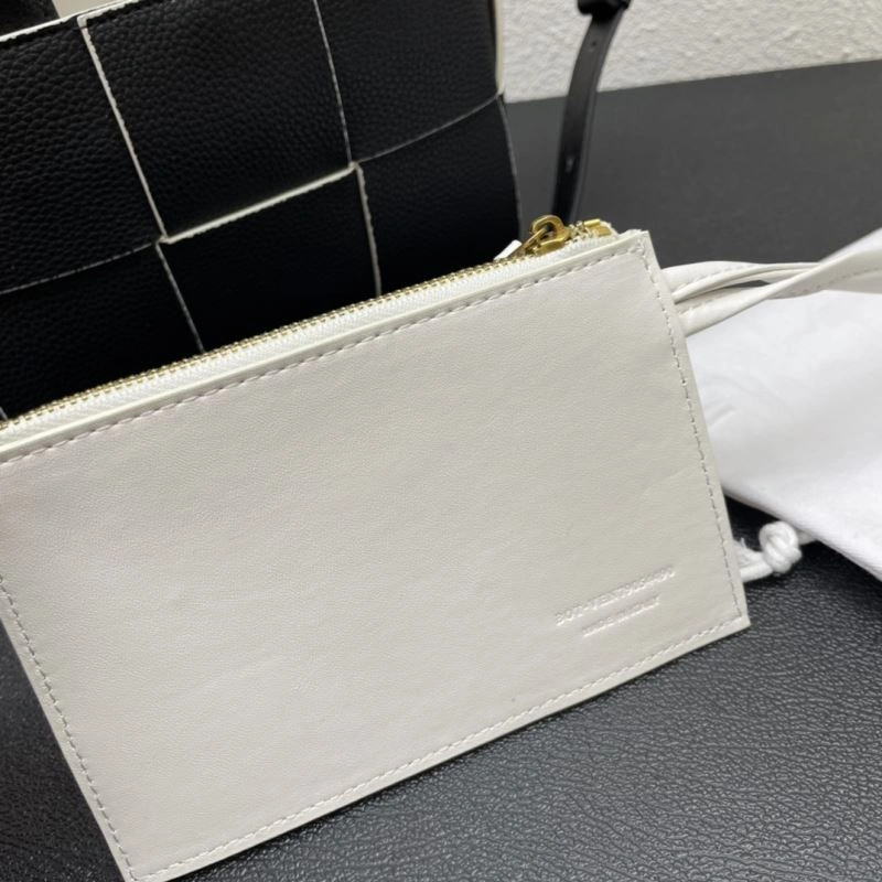 Indistinguishable Bottega Veneta Shopping Bags