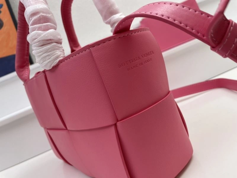 Reasonably priced Bottega Veneta Shopping Bags