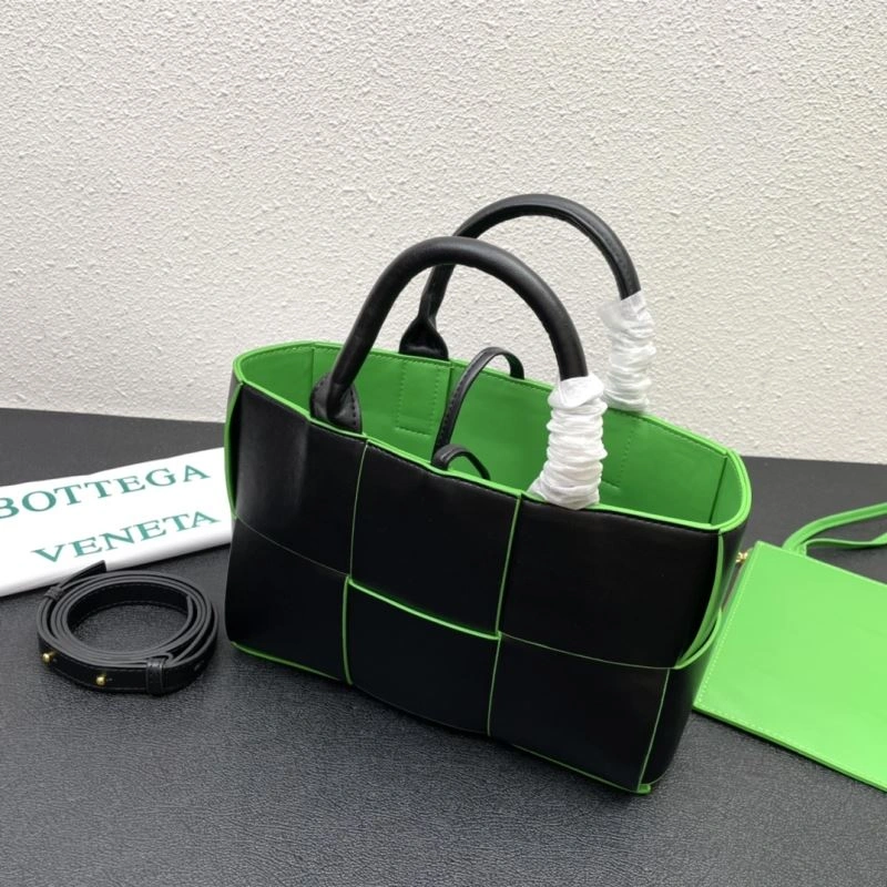 Affordable Bottega Veneta Shopping Bags