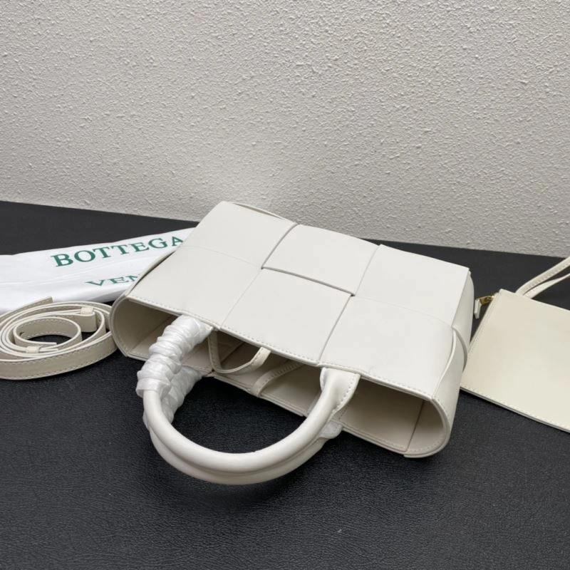 High accuracy Bottega Veneta Shopping Bags