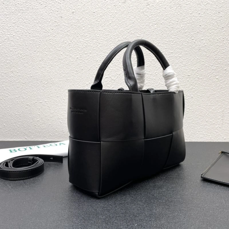 Indistinguishable Bottega Veneta Shopping Bags