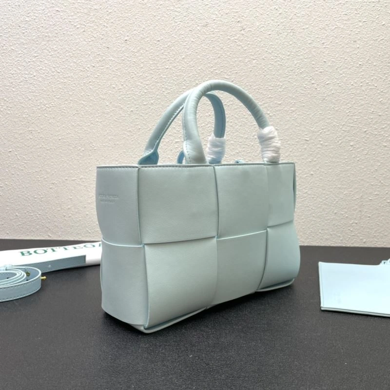 Low-cost Bottega Veneta Shopping Bags