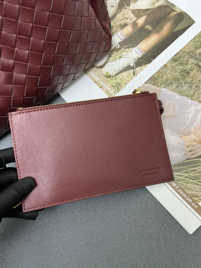 Inexpensive Bottega Veneta Shopping Bags
