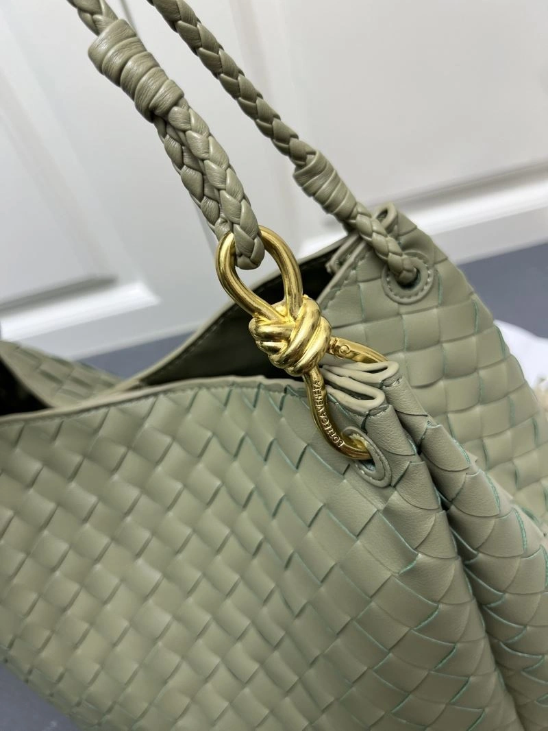 Accurate model Bottega Veneta Shopping Bags