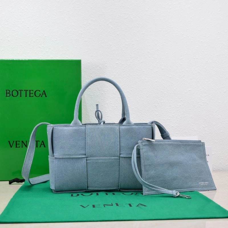 Bargain Bottega Veneta Shopping Bags