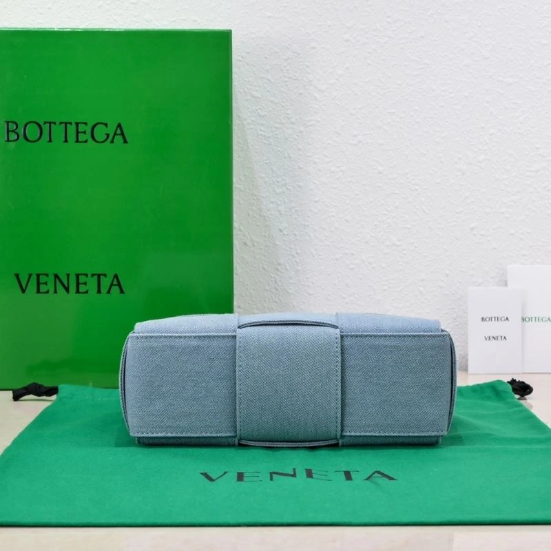 Bargain Bottega Veneta Shopping Bags