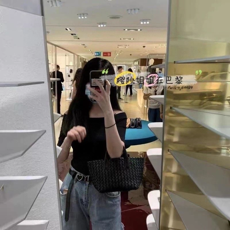 Reasonably priced Bottega Veneta Shopping Bags