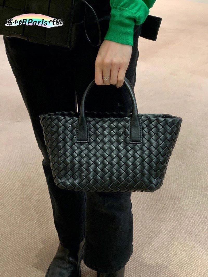 Reasonably priced Bottega Veneta Shopping Bags
