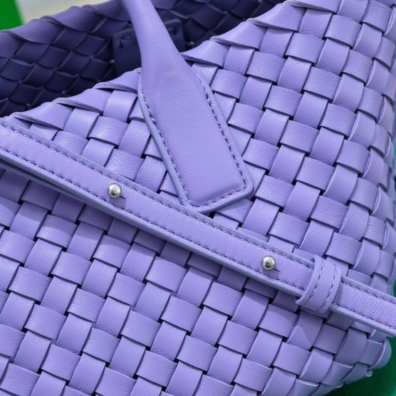 Inexpensive Bottega Veneta Shopping Bags